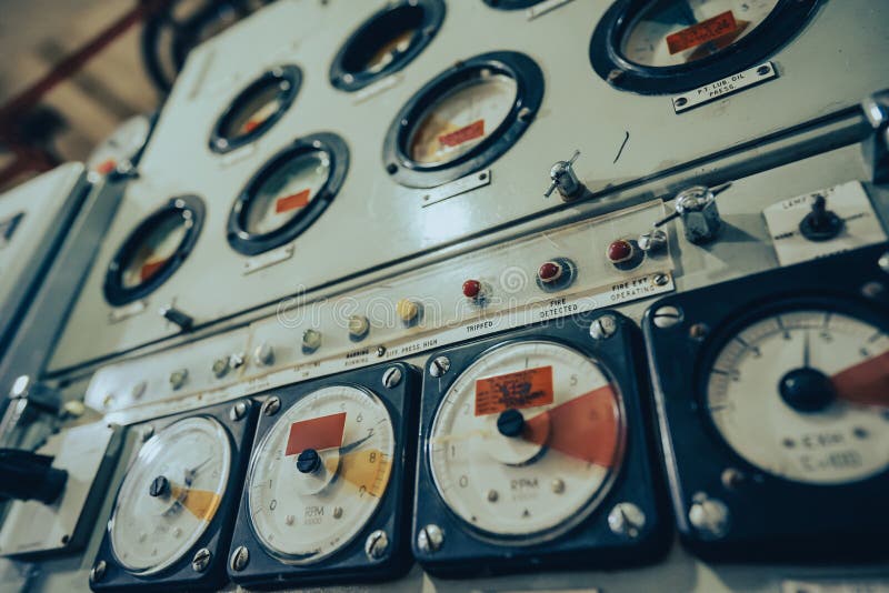 Panel De Control Con Muchos Botones Foto de archivo - Imagen de ...