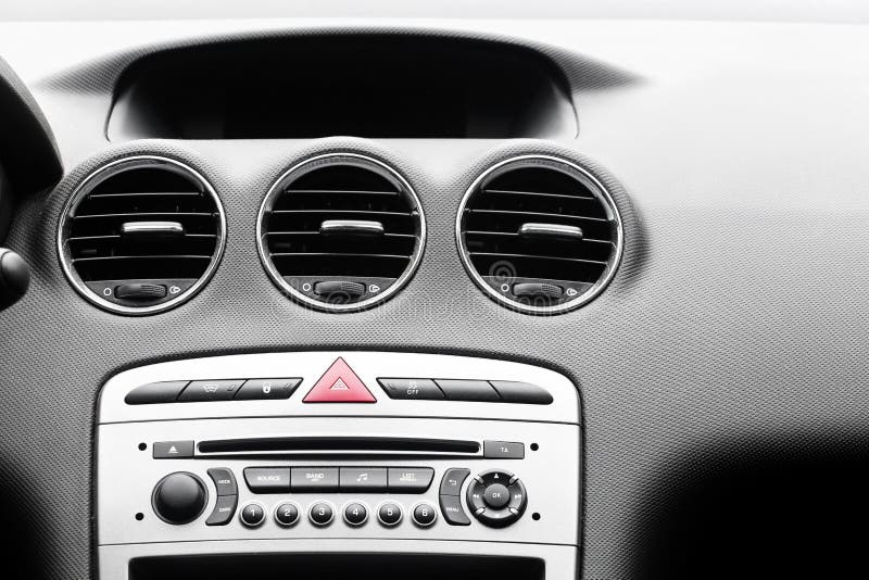 Panel De Control En Coche Moderno Foto de archivo - Imagen de cuero ...