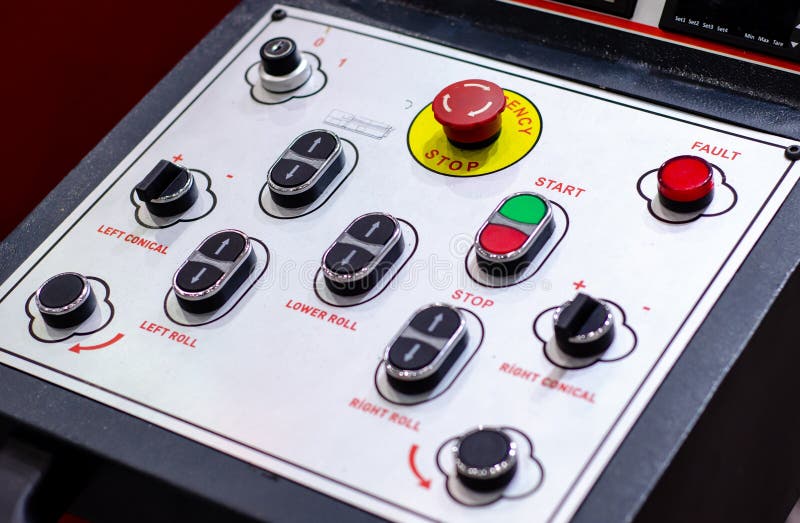 Panel De Control Industrial Con Los Botones Y Conmutador Clave Foto de ...