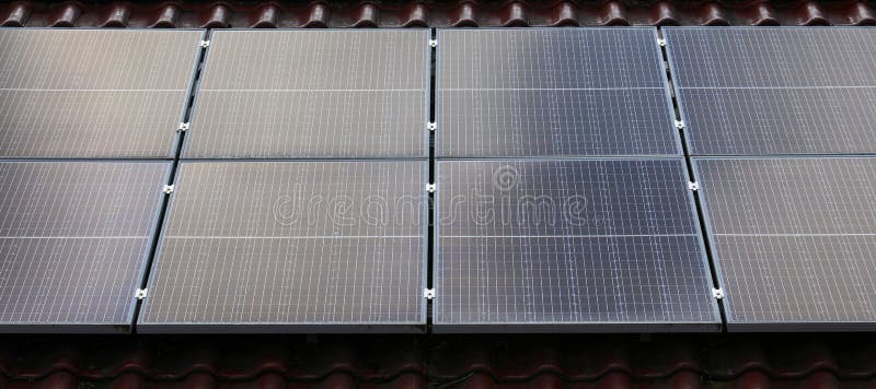 Panel solar fotovoltaico imagen de archivo. Imagen de solar - 186754493