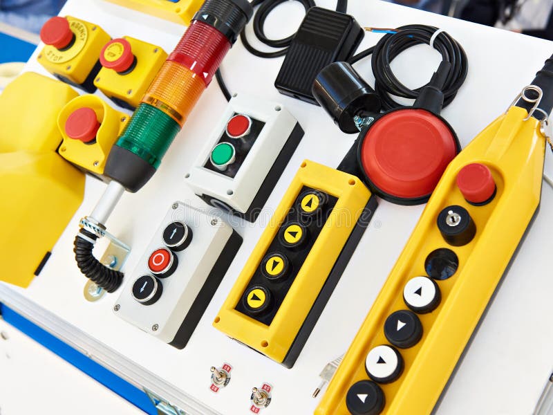 Paneles De Control De Botón Para Eléctrico Imagen de archivo - Imagen ...