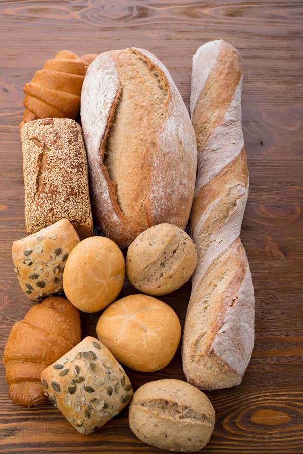 Panes foto de archivo. Imagen de emperador, desayuno - 28126216