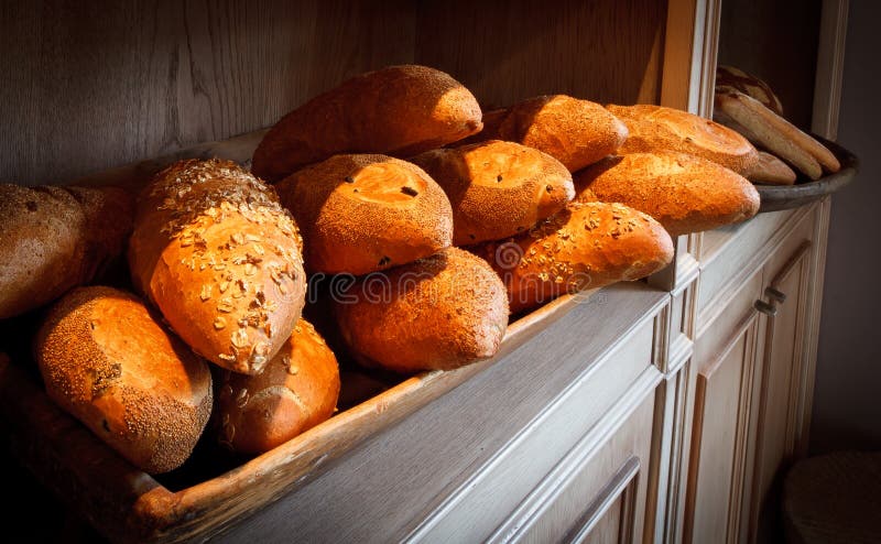 Panes franceses foto de archivo. Imagen de francés, curruscante - 24077082