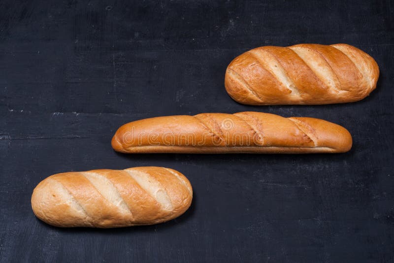 Panes largos imagen de archivo. Imagen de pasta, entero - 2901379