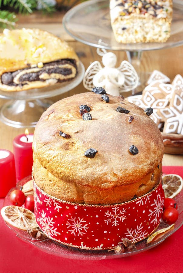 Panettone - Traditional Italian Christmas Cake Stock Image - Image of ...