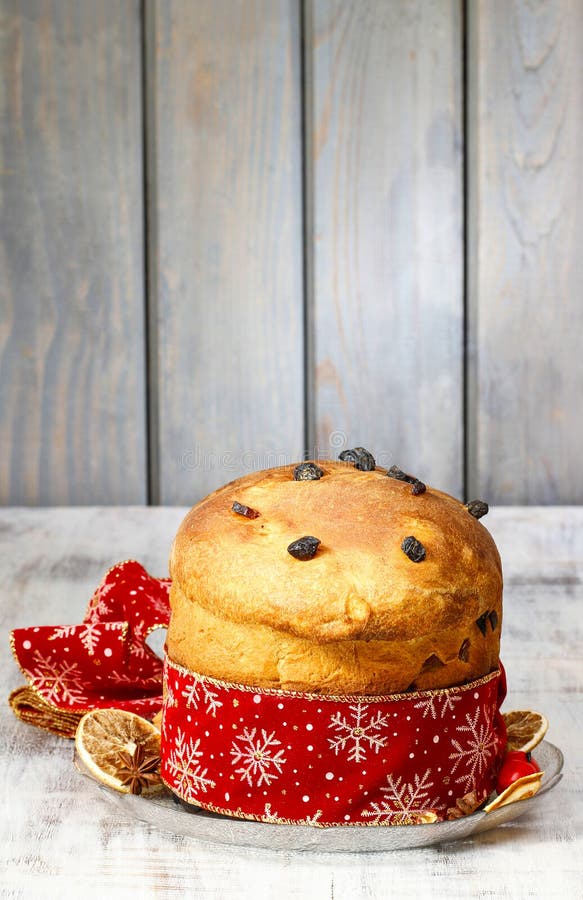 Panettone - Traditional Italian Christmas Cake Stock Image - Image of ...