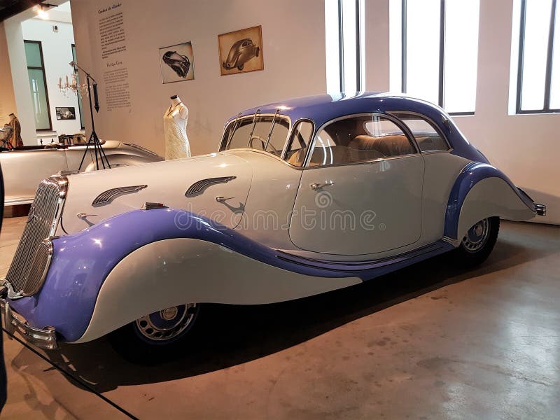 Panhard X77, Dynamic Sedan, 1937 Editorial Stock Image - Image of ...