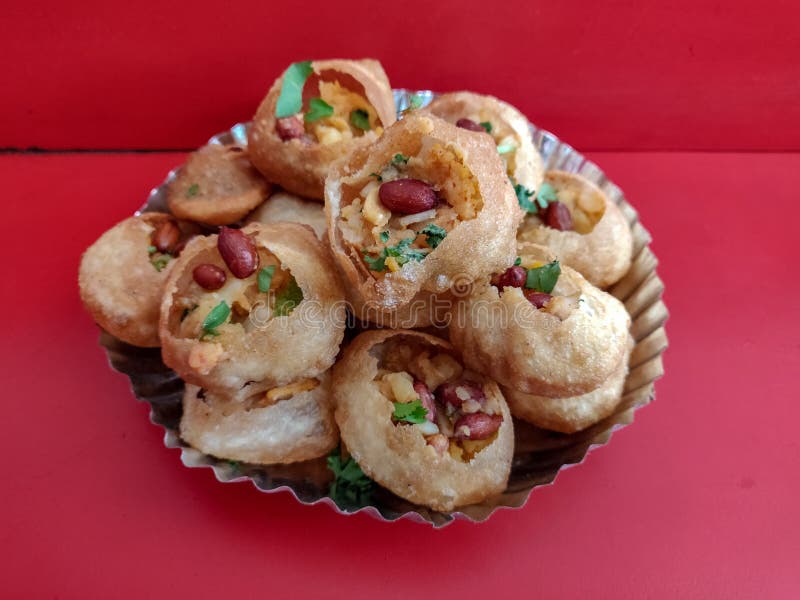 Pani Puri ou Puchka image stock. Image du fond, asie - 132768505