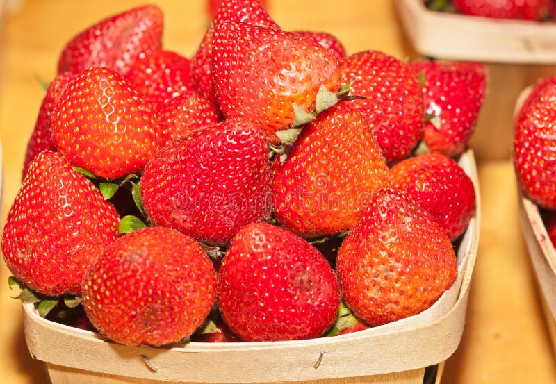 Panier de fraises photo stock. Image du délicieux, nourriture - 11540678