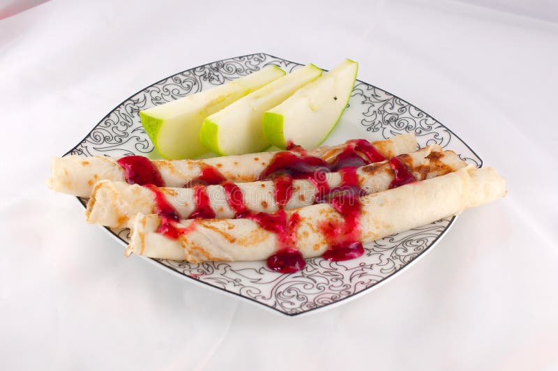 Pannekoeken & stroop stock foto. Image of gastronomisch - 12734918