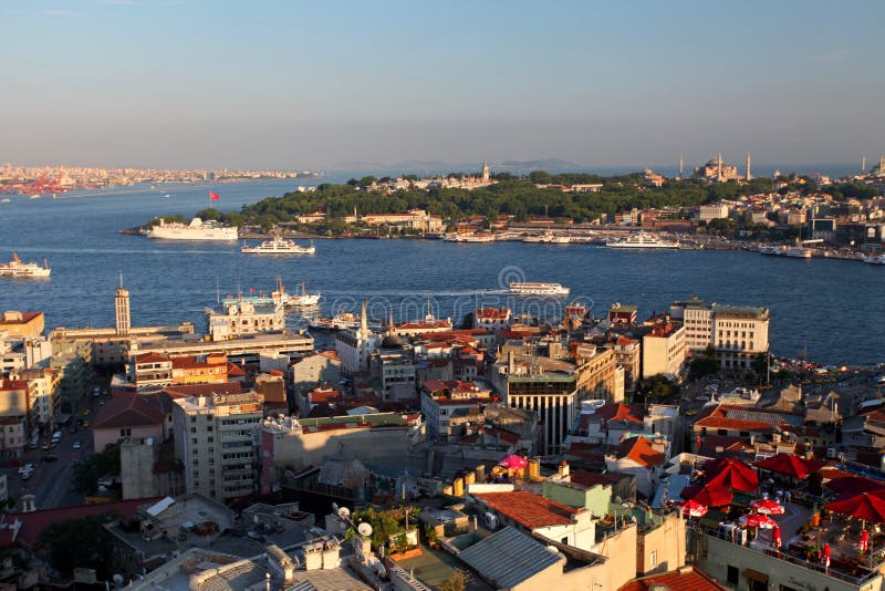 Panorama d'Istanbul photo stock. Image du horizontal - 16277148