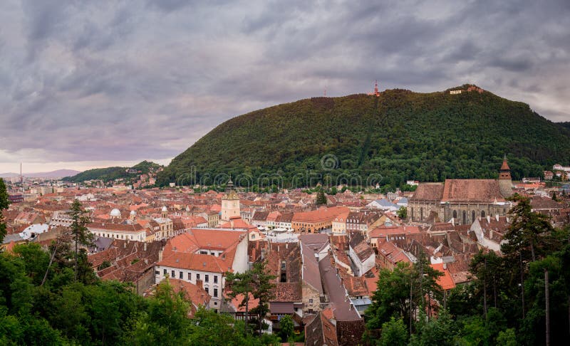 Colline de Brasov Tampa photo stock. Image du romania - 44603480