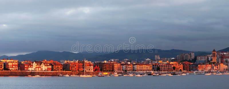 Panorama de Guecho foto de archivo. Imagen de seafront - 32009078