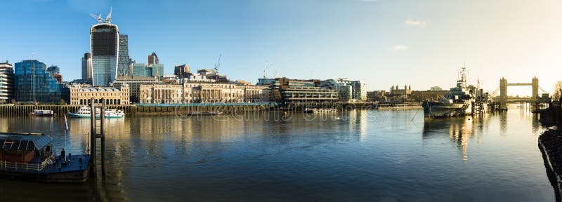 Panorama de Tamisa foto de stock. Imagem de inglaterra - 38307286