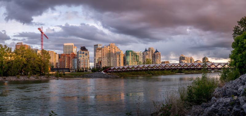 Panorama of Calgary S Skyline Along the Louise Bridge Editorial Photo ...