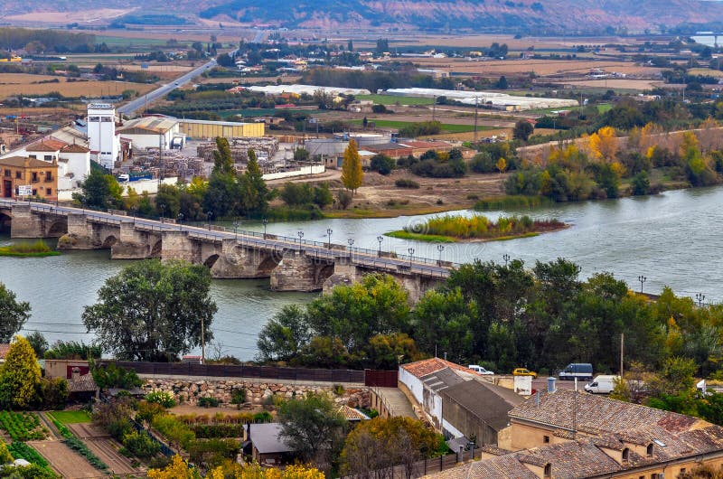 Panorama Van De Rivier Ebro in Tudela, Navarra, Spanje Redactionele ...