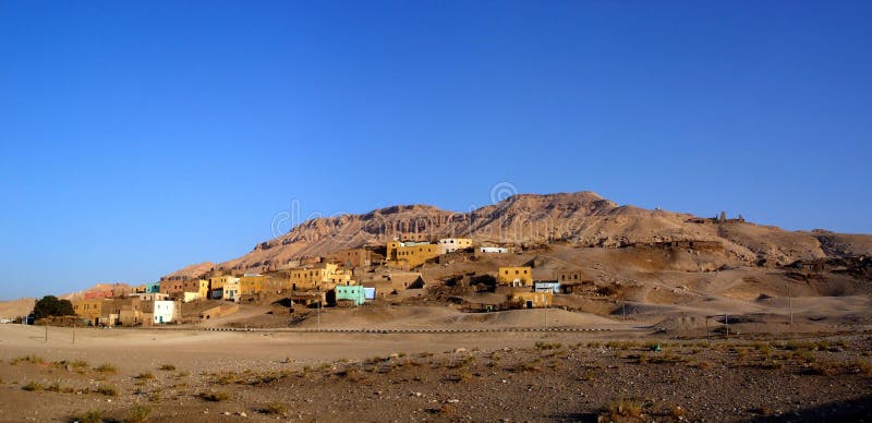 Panorama Van Dorp Gurna in Luxor Egypte Stock Foto - Image of woestijn ...