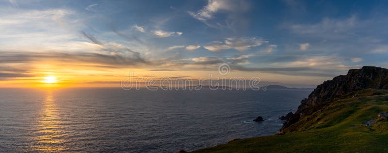 Panorama View of the Bray Head Cliffs and Headland on Valentia Island ...
