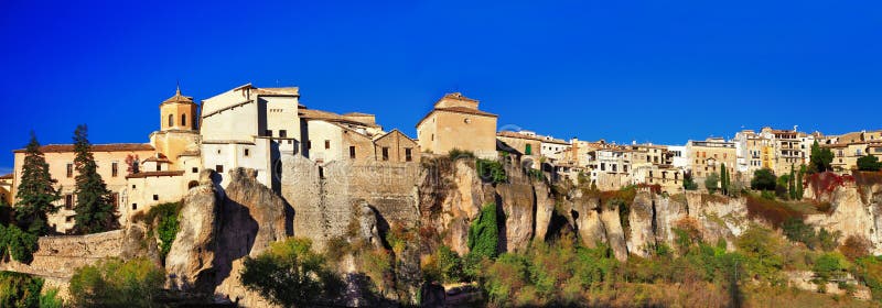 Panorama Von Cuenca - Spanien Stockbild - Bild von kathedrale, klippe ...