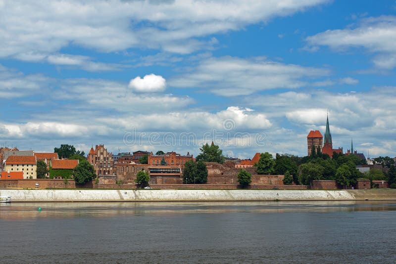 Panorama von Torun stockbild. Bild von denkmal, stein - 30905889