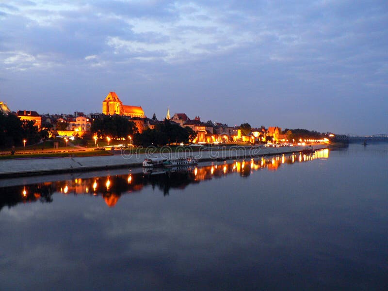Panorama von Torun stockbild. Bild von denkmal, stein - 30905889