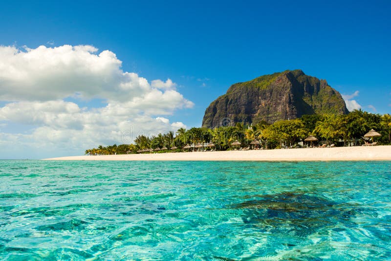 Panoramablick Der Mauritius-Insellandschaft Stockfoto - Bild von wolke ...