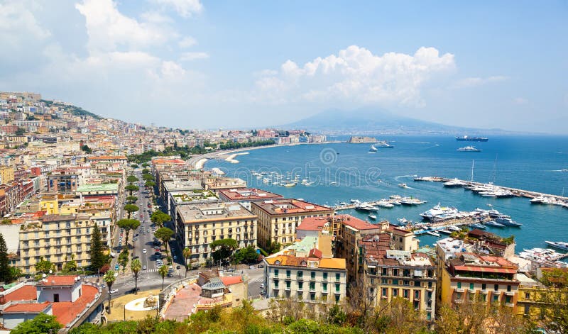 Panoramablick Von Neapel Von Posillipo Stockbild - Bild von architektur ...