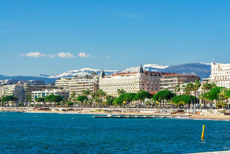 Den Gamla Staden Av Cannes, Frankrike Cote D'Azur Redaktionell ...