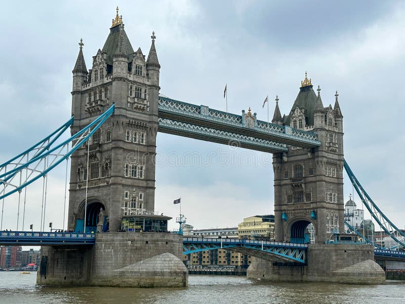 Panoramic of the London Bridge. Stock Image - Image of tower, bridge ...