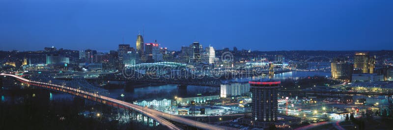 Cincinnati Skyline editorial photo. Image of city, cincinnati - 42886886