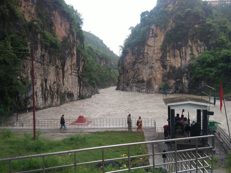 Alaknanda river stock image. Image of uttarakhand, devprayag - 128675519