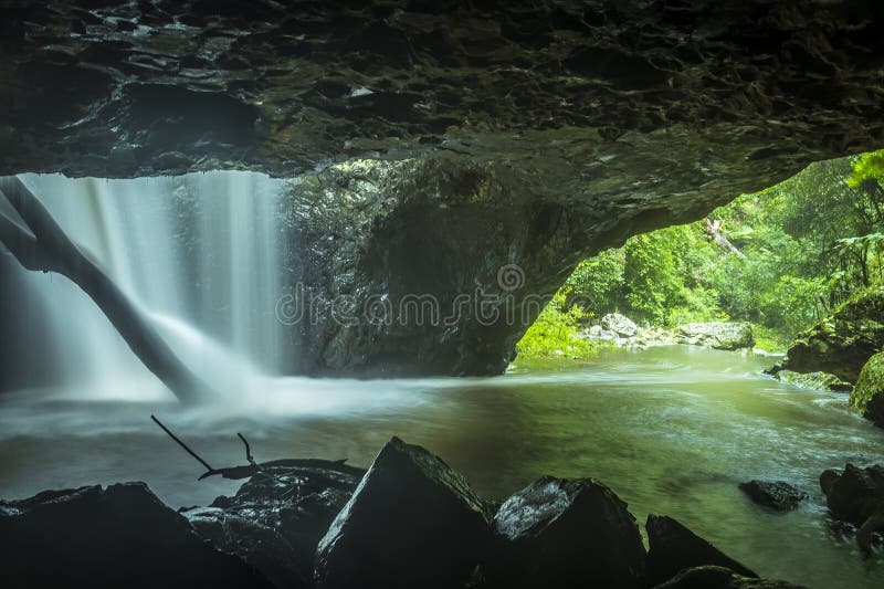 A Panoramic View of the Natural Bridge in Springbrook National Park ...
