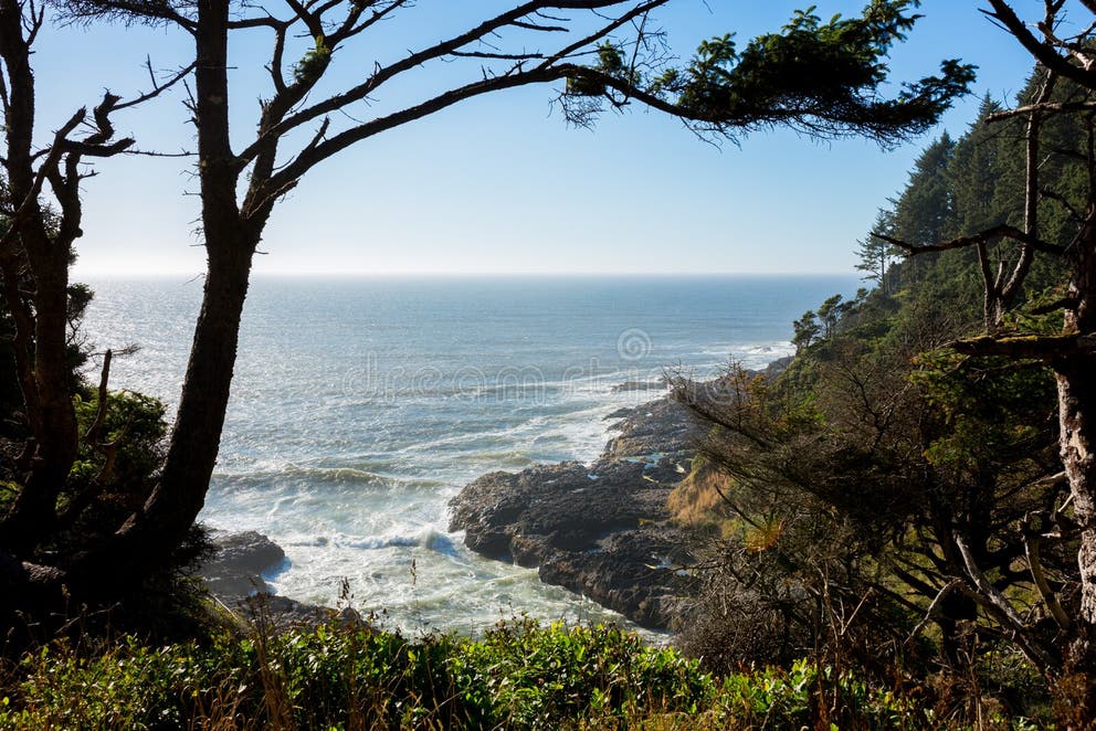 View of the Oregon Coast Line Stock Photo - Image of valley, shore ...