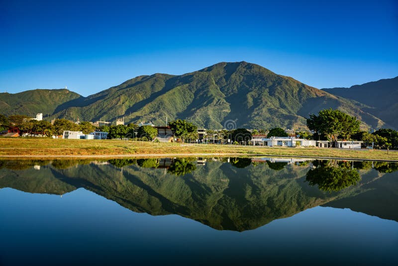 Panoramic View of a Sunrise at Parque Del Este with El Avila. Stock ...