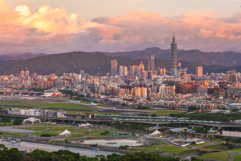Taipei panoramic bridge stock photo. Image of dark, scene - 11720180