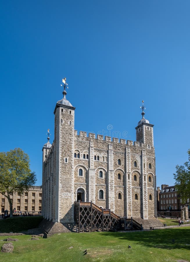 Panoramic View of the White Tower at the Tower of London Stock Image ...