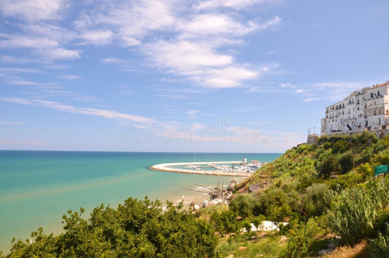 Vista Panoramica Di Rodi Garganico. La Puglia. L'Italia. Immagine Stock ...