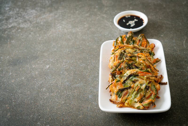 Panquecas Ou Coreanas Ou Pizza Coreana Imagem de Stock - Imagem de ...