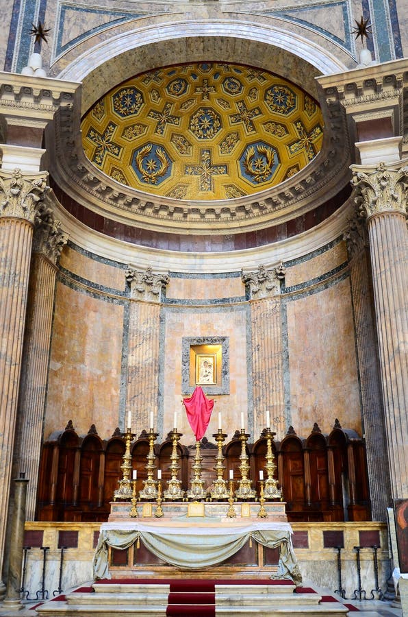 Pantheon editorial photo. Image of pantheon, amphitheater - 26987886