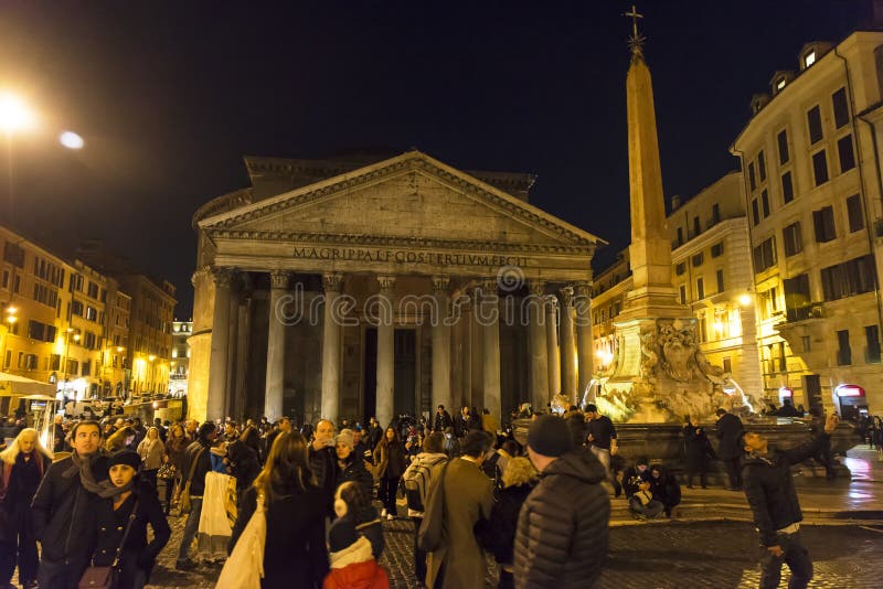 Pantheon, Rome at night editorial image. Image of lamp - 87955670