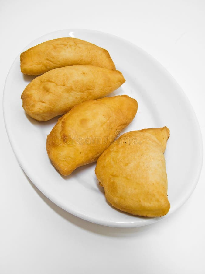 Panzerotti De La Pasta De Pan. Alimento Italiano. Imagen de archivo ...
