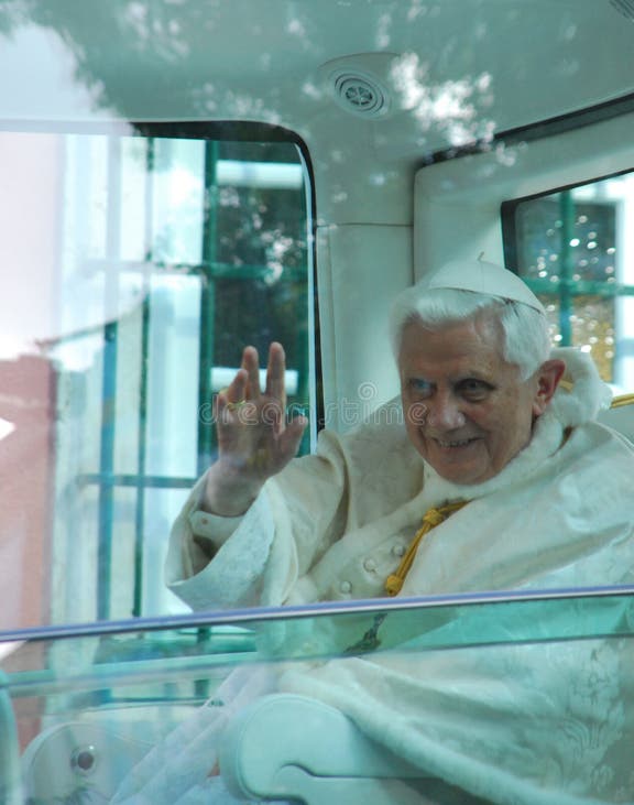 Papa Benedict XVI fotografia editorial. Imagem de cardeal - 14251977