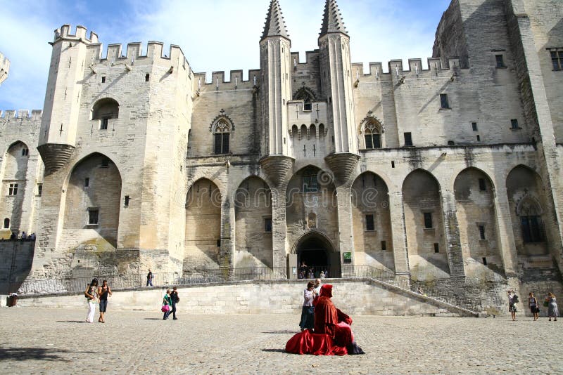Palace Del Papa A Avignon: La Facciata Del Sud Immagine Stock ...
