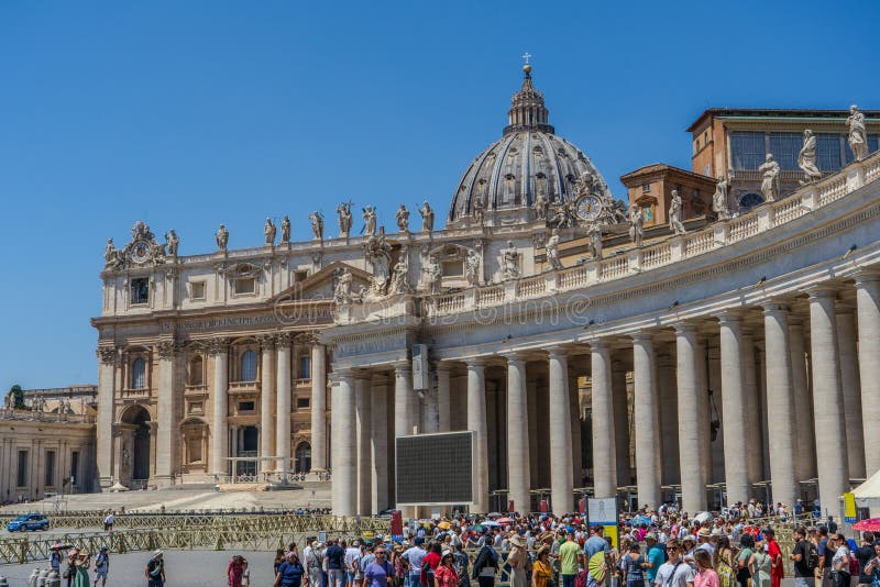 Papal Basilica of Saint Peter in Vatican City Editorial Stock Photo ...