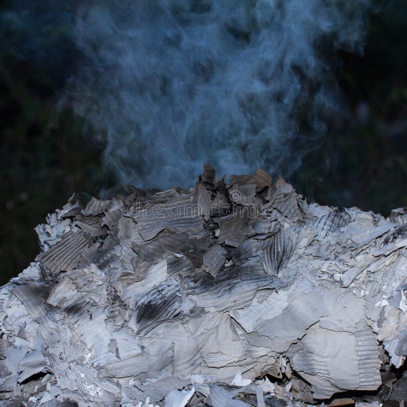 Paper burns. stock image. Image of ashes, light, danger - 32845897