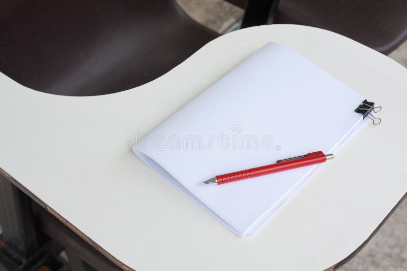 Paper And Pencil On The Desk Stock Image - Image of message, clipping ...