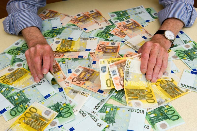 Papiergeld stock afbeelding. Image of bank, europa, euro - 27778993