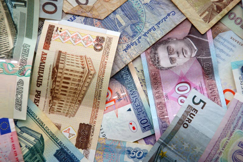 Bankbiljetten Van Verschillende Landen - Papiergeld Stock Foto - Image ...