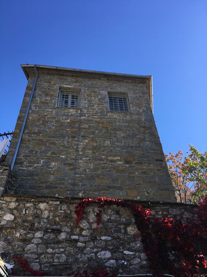 Lago Papiko Grecia imagen de archivo. Imagen de verde - 102754851