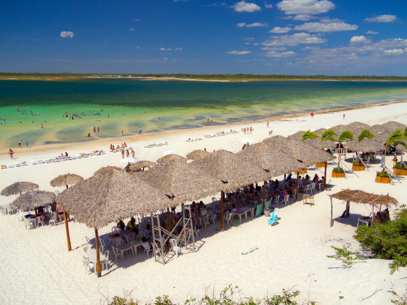 Paraíso do lago imagem de stock editorial. Imagem de calmo - 43217319